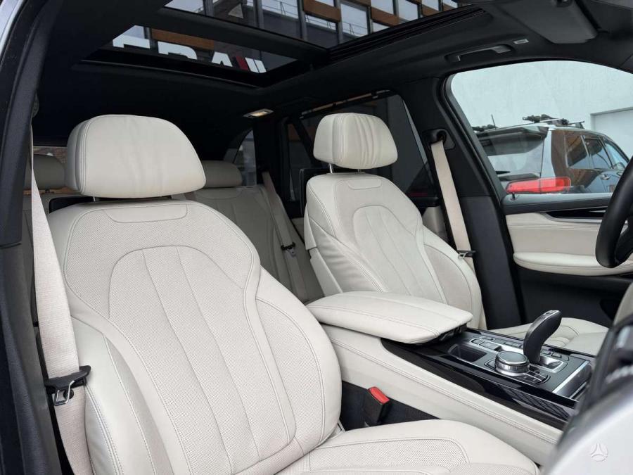 Melns BMW X5 2018 Kauņa, ar dzinēja tilpumu 2.00 L un nobraukumu 139 tūkst. km par 24990 €, foto 27 vietnē AUTOMOTO.COM.LV
