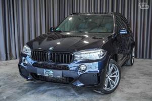 Black BMW X5 2018 in Marijampole, with an engine capacity of 3.00 L and mileage of 298 thousand km for 22950 €, photo 5 on AUTOMOTO.COM.LV