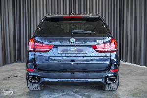 Black BMW X5 2018 in Marijampole, with an engine capacity of 3.00 L and mileage of 298 thousand km for 22950 €, photo 11 on AUTOMOTO.COM.LV