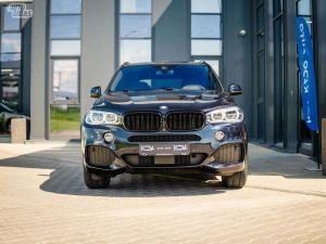 Black BMW X5 2018 in Marijampole, with an engine capacity of 3.00 L and mileage of 200 thousand km for 26450 €, photo 5 on AUTOMOTO.COM.LV