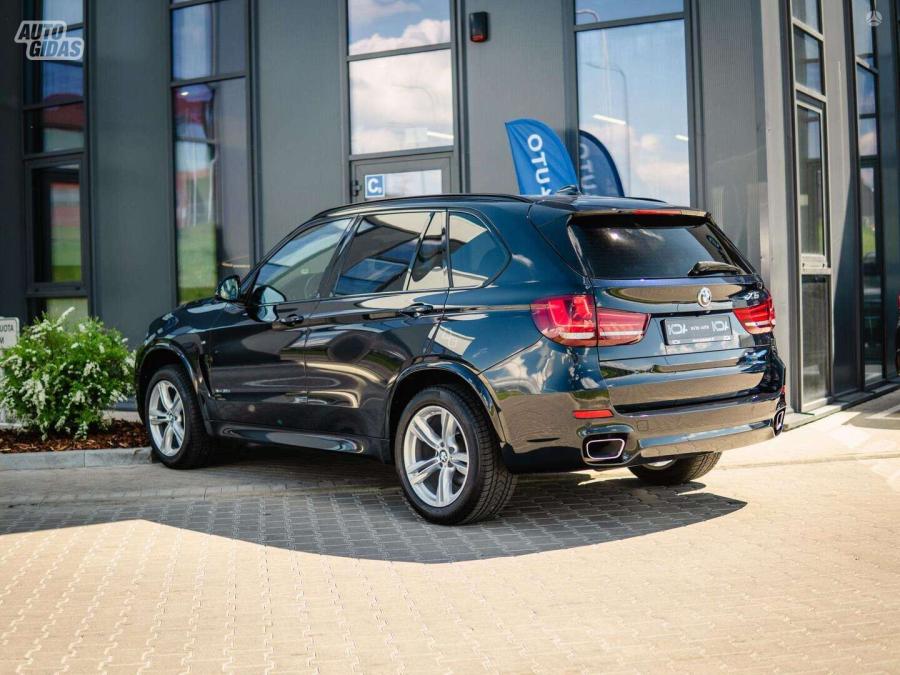 Black BMW X5 2018 in Marijampole, with an engine capacity of 3.00 L and mileage of 200 thousand km for 26450 €, photo 11 on AUTOMOTO.COM.LV