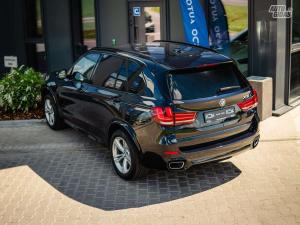 Black BMW X5 2018 in Marijampole, with an engine capacity of 3.00 L and mileage of 200 thousand km for 26450 €, photo 13 on AUTOMOTO.COM.LV