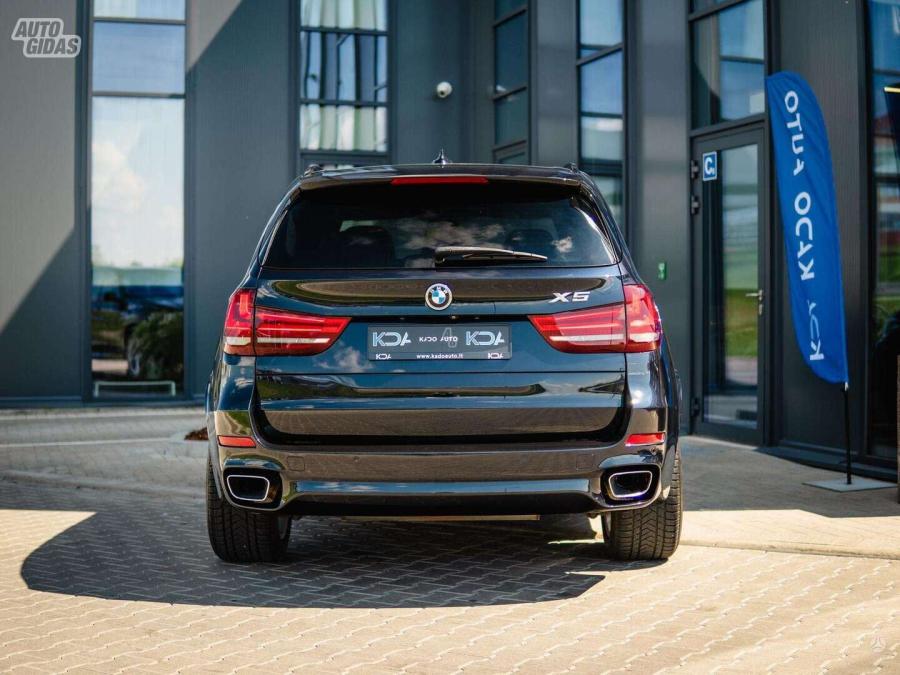 Black BMW X5 2018 in Marijampole, with an engine capacity of 3.00 L and mileage of 200 thousand km for 26450 €, photo 14 on AUTOMOTO.COM.LV