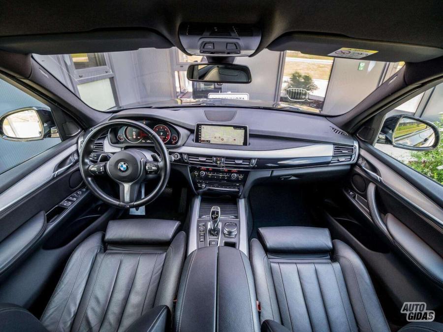 Black BMW X5 2018 in Marijampole, with an engine capacity of 3.00 L and mileage of 200 thousand km for 26450 €, photo 18 on AUTOMOTO.COM.LV