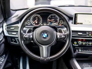 Black BMW X5 2018 in Marijampole, with an engine capacity of 3.00 L and mileage of 200 thousand km for 26450 €, photo 19 on AUTOMOTO.COM.LV