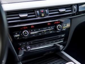 Black BMW X5 2018 in Marijampole, with an engine capacity of 3.00 L and mileage of 200 thousand km for 26450 €, photo 24 on AUTOMOTO.COM.LV