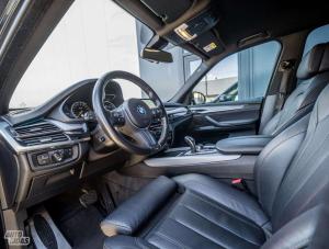 Black BMW X5 2018 in Marijampole, with an engine capacity of 3.00 L and mileage of 200 thousand km for 26450 €, photo 28 on AUTOMOTO.COM.LV