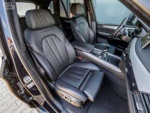 Black BMW X5 2018 in Marijampole, with an engine capacity of 3.00 L and mileage of 200 thousand km for 26450 €, photo 38 on AUTOMOTO.COM.LV