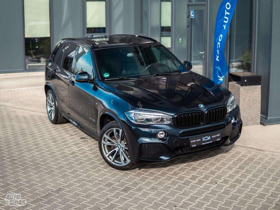 Black BMW X5 2018 in Marijampole, with an engine capacity of 3.00 L and mileage of 298 thousand km for 22750 €, photo 4 on AUTOMOTO.COM.LV