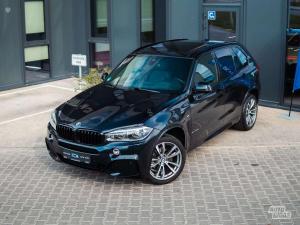 Black BMW X5 2018 in Marijampole, with an engine capacity of 3.00 L and mileage of 298 thousand km for 22750 €, photo 6 on AUTOMOTO.COM.LV