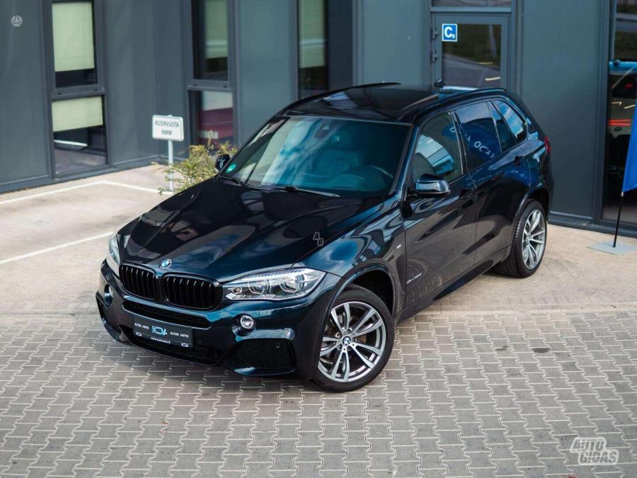 Black BMW X5 2018 in Marijampole, with an engine capacity of 3.00 L and mileage of 298 thousand km for 22750 €, photo 6 on AUTOMOTO.COM.LV