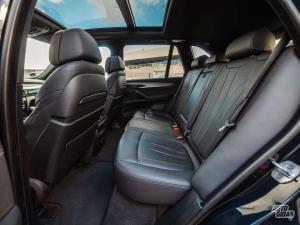 Black BMW X5 2018 in Marijampole, with an engine capacity of 3.00 L and mileage of 298 thousand km for 22750 €, photo 32 on AUTOMOTO.COM.LV