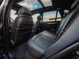 Black BMW X5 2018 in Marijampole, with an engine capacity of 3.00 L and mileage of 298 thousand km for 22750 €, photo 33 on AUTOMOTO.COM.LV