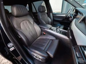 Black BMW X5 2018 in Marijampole, with an engine capacity of 3.00 L and mileage of 298 thousand km for 22750 €, photo 37 on AUTOMOTO.COM.LV