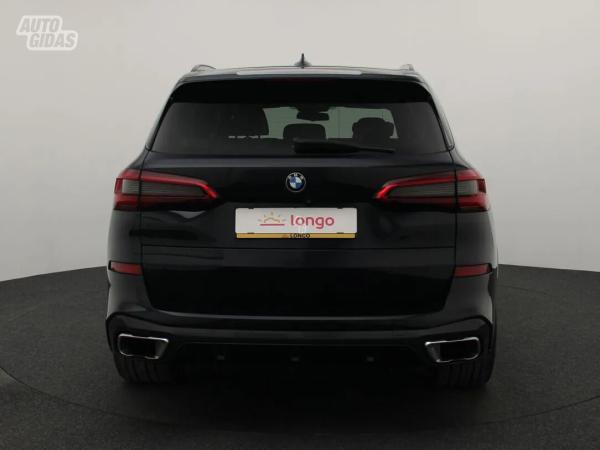 Black BMW X5 2018 in Vilnius, with an engine capacity of 3.00 L and mileage of 158 thousand km for 41499 €, photo 5 on AUTOMOTO.COM.LV