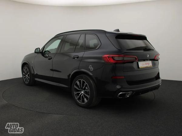 Black BMW X5 2018 in Vilnius, with an engine capacity of 3.00 L and mileage of 158 thousand km for 41499 €, photo 7 on AUTOMOTO.COM.LV