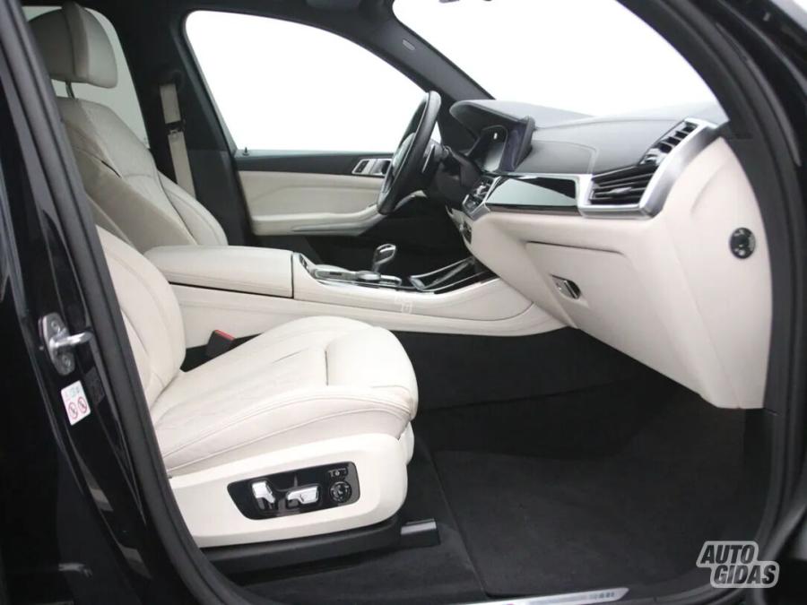 Melns BMW X5 2018 Viļņa, ar dzinēja tilpumu 3.00 L un nobraukumu 158 tūkst. km par 41899 €, foto 15 vietnē AUTOMOTO.COM.LV