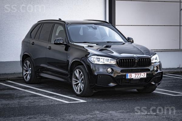 Black BMW X5 2018 in Riga, with an engine capacity of 3.00 L and mileage of 197 thousand km for 22500 €, photo 3 on AUTOMOTO.COM.LV