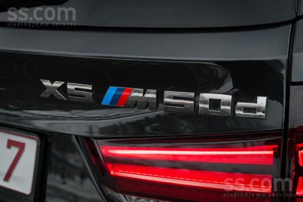 Black BMW X5 2018 in Riga, with an engine capacity of 3.00 L and mileage of 197 thousand km for 22500 €, photo 10 on AUTOMOTO.COM.LV