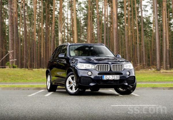 Black BMW X5 2018 in Riga, with an engine capacity of 2.00 L and mileage of 225 thousand km for 19990 €, photo 2 on AUTOMOTO.COM.LV