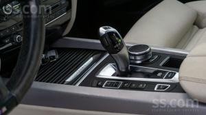 Black BMW X5 2018 in Riga, with an engine capacity of 2.00 L and mileage of 225 thousand km for 22990 €, photo 15 on AUTOMOTO.COM.LV