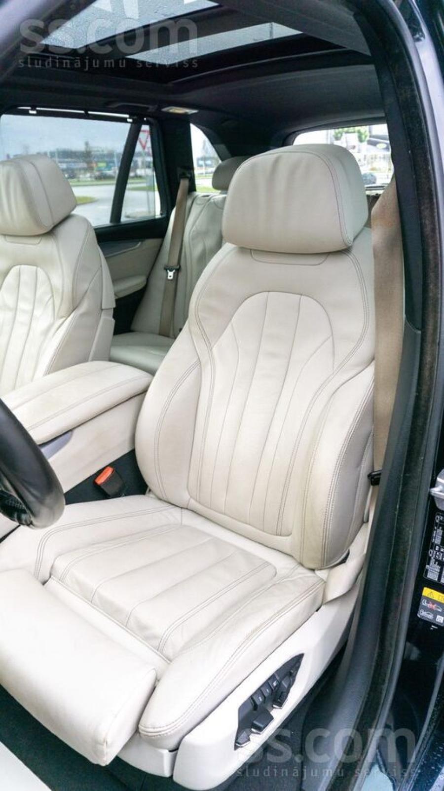 Black BMW X5 2018 in Riga, with an engine capacity of 2.00 L and mileage of 225 thousand km for 22990 €, photo 31 on AUTOMOTO.COM.LV