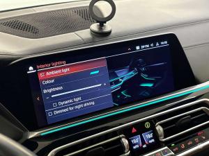 Black BMW X5 2018 in Marijampole, with an engine capacity of 2.99 L and mileage of 320 thousand km for 34650 €, photo 12 on AUTOMOTO.COM.LV