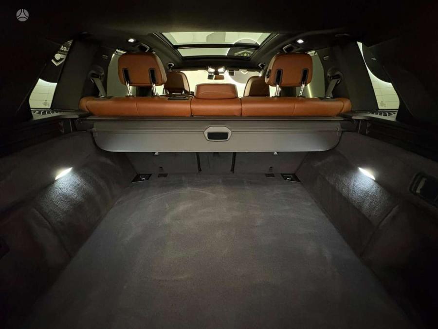 Black BMW X5 2018 in Marijampole, with an engine capacity of 2.99 L and mileage of 320 thousand km for 34650 €, photo 22 on AUTOMOTO.COM.LV