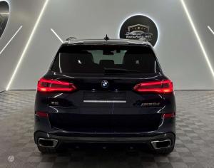 Black BMW X5 2018 in Marijampole, with an engine capacity of 2.99 L and mileage of 320 thousand km for 34650 €, photo 36 on AUTOMOTO.COM.LV
