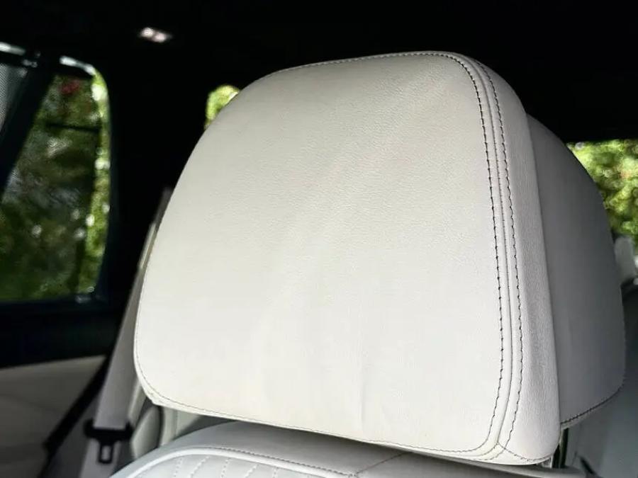 Black BMW X5 2018 in Riga, with an engine capacity of 3.00 L and mileage of 130 thousand km for 45900 €, photo 16 on AUTOMOTO.COM.LV