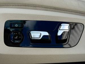 Black BMW X5 2018 in Riga, with an engine capacity of 3.00 L and mileage of 130 thousand km for 45900 €, photo 18 on AUTOMOTO.COM.LV