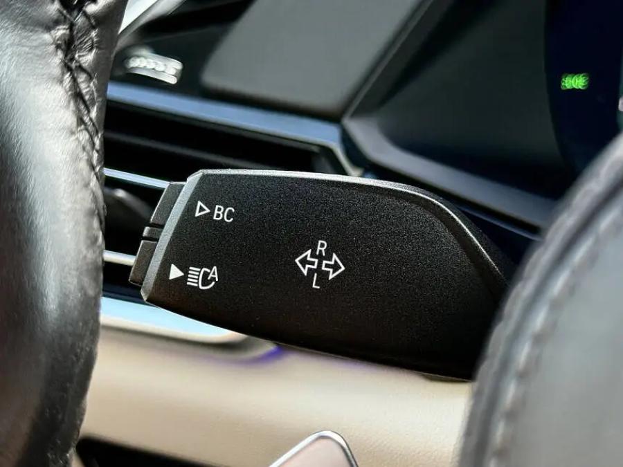 Black BMW X5 2018 in Riga, with an engine capacity of 3.00 L and mileage of 130 thousand km for 45900 €, photo 26 on AUTOMOTO.COM.LV