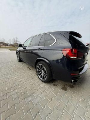 Melns BMW X5 2018 Šauļi, ar dzinēja tilpumu 2.00 L un nobraukumu 142 tūkst. km par 27900 €, foto 6 vietnē AUTOMOTO.COM.LV