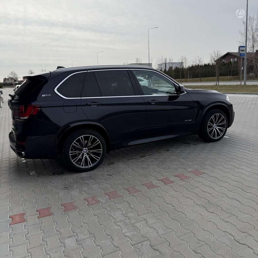 Melns BMW X5 2018 Šauļi, ar dzinēja tilpumu 2.00 L un nobraukumu 142 tūkst. km par 27900 €, foto 9 vietnē AUTOMOTO.COM.LV