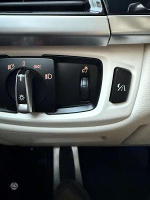Melns BMW X5 2018 Šauļi, ar dzinēja tilpumu 2.00 L un nobraukumu 142 tūkst. km par 27900 €, foto 15 vietnē AUTOMOTO.COM.LV