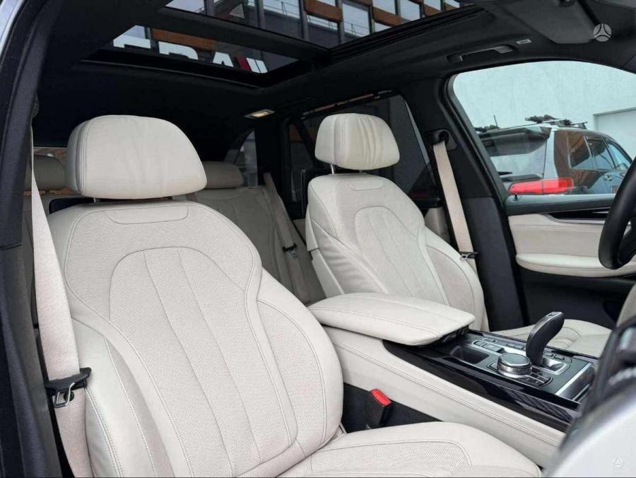 Melns BMW X5 2018 Šauļi, ar dzinēja tilpumu 2.00 L un nobraukumu 142 tūkst. km par 27900 €, foto 23 vietnē AUTOMOTO.COM.LV