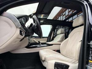 Melns BMW X5 2018 Šauļi, ar dzinēja tilpumu 2.00 L un nobraukumu 142 tūkst. km par 27900 €, foto 37 vietnē AUTOMOTO.COM.LV