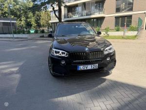 Черный БМВ Х5 2018 в Вильнюс, объемом двигателя 2.98 л и пробегом 111 тыс. км за 26200 €, фото  на AUTOMOTO.COM.LV
