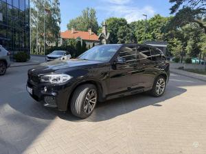 Melns BMW X5 2018 Viļņa, ar dzinēja tilpumu 2.98 L un nobraukumu 111 tūkst. km par 26200 €, foto 3 vietnē AUTOMOTO.COM.LV