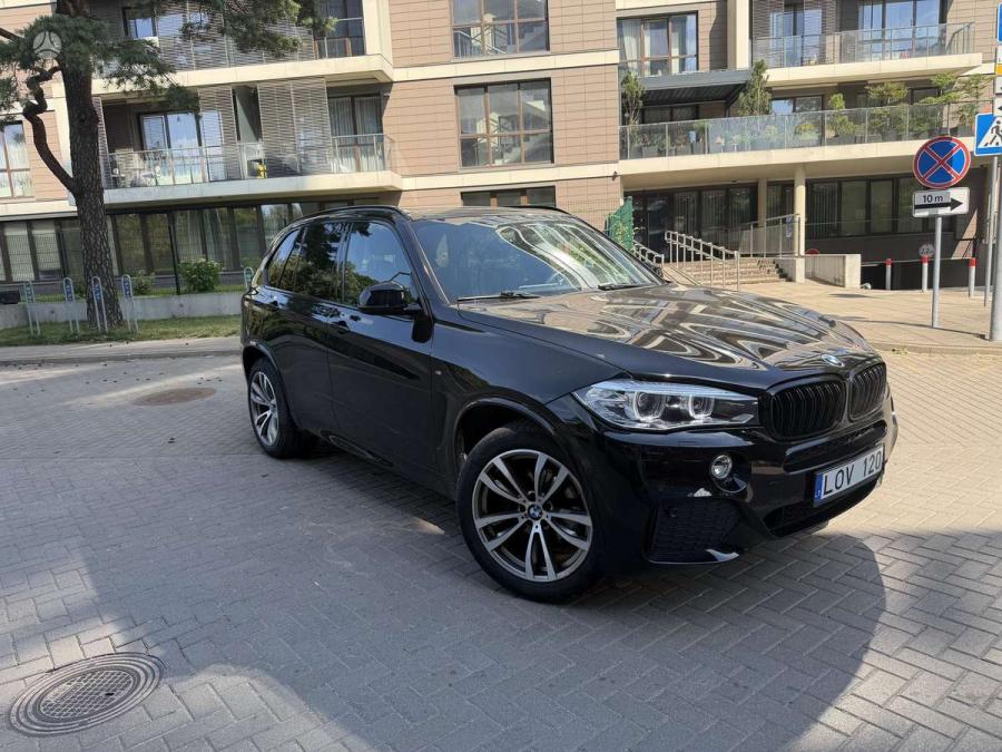 Melns BMW X5 2018 Viļņa, ar dzinēja tilpumu 2.98 L un nobraukumu 111 tūkst. km par 26200 €, foto 4 vietnē AUTOMOTO.COM.LV