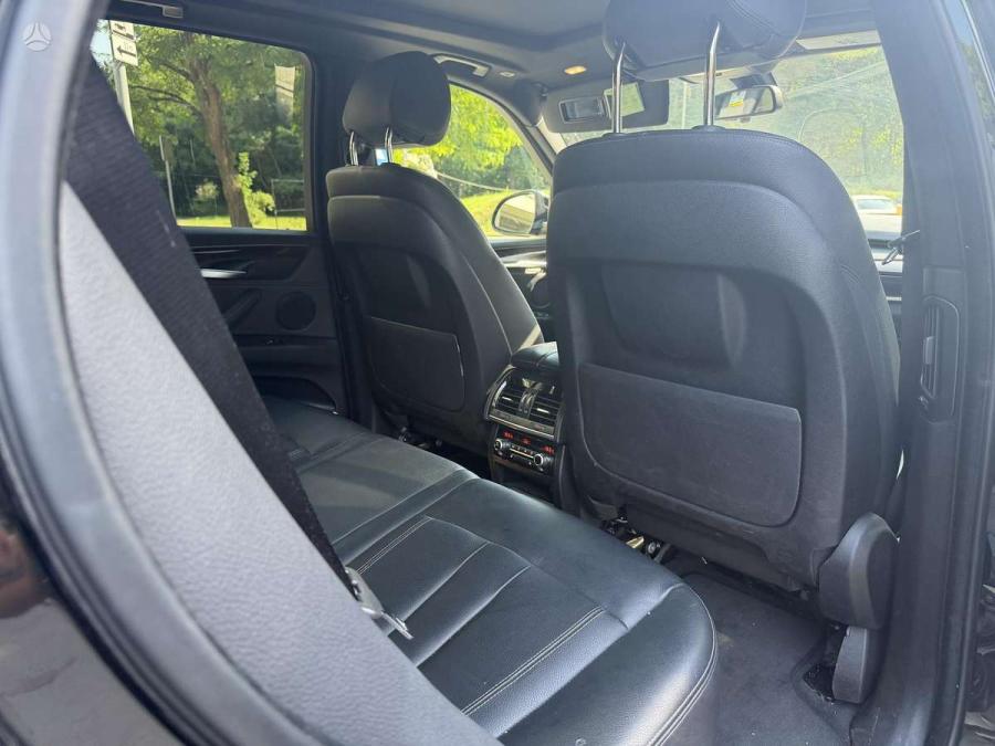 Melns BMW X5 2018 Viļņa, ar dzinēja tilpumu 2.98 L un nobraukumu 111 tūkst. km par 26200 €, foto 9 vietnē AUTOMOTO.COM.LV