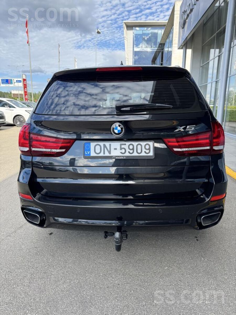 Melns BMW X5 2018 Rīga, ar dzinēja tilpumu 3.00 L un nobraukumu 177 tūkst. km par 24490 €, foto 6 vietnē AUTOMOTO.COM.LV