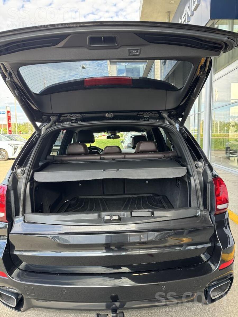 Melns BMW X5 2018 Rīga, ar dzinēja tilpumu 3.00 L un nobraukumu 177 tūkst. km par 24490 €, foto 9 vietnē AUTOMOTO.COM.LV