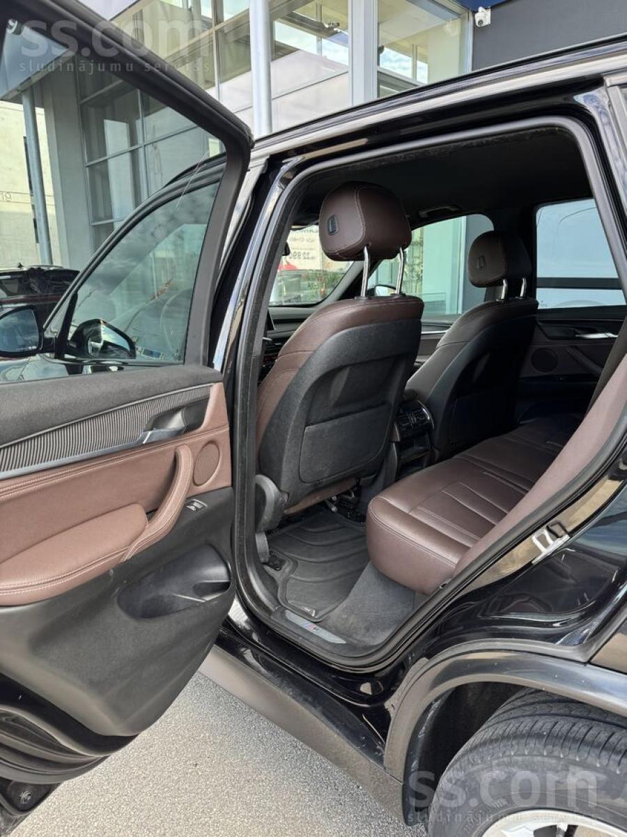Melns BMW X5 2018 Rīga, ar dzinēja tilpumu 3.00 L un nobraukumu 177 tūkst. km par 24490 €, foto 13 vietnē AUTOMOTO.COM.LV