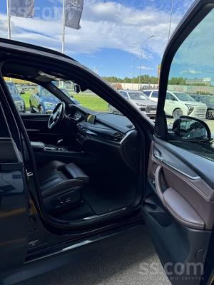 Melns BMW X5 2018 Rīga, ar dzinēja tilpumu 3.00 L un nobraukumu 177 tūkst. km par 24490 €, foto 14 vietnē AUTOMOTO.COM.LV