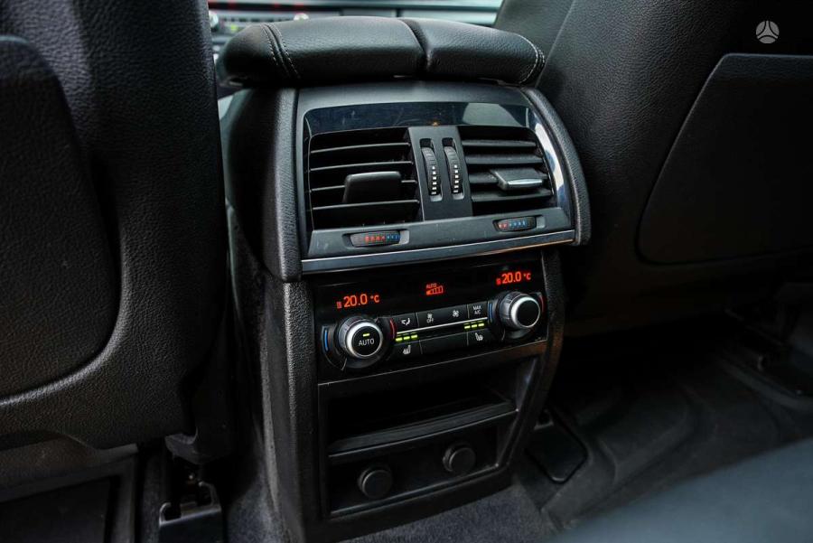 Melns BMW X5 2018 Kauņa, ar dzinēja tilpumu 2.99 L un nobraukumu 256 tūkst. km par 26450 €, foto 39 vietnē AUTOMOTO.COM.LV