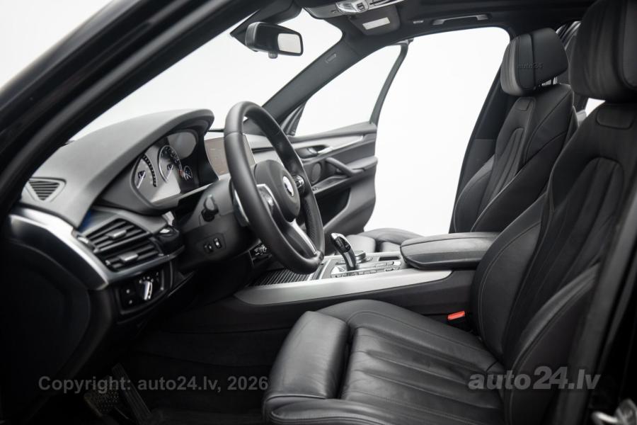 Black BMW X5 2018 in Tallinn, with an engine capacity of 2.00 L and mileage of 193 thousand km for 20999 €, photo 9 on AUTOMOTO.COM.LV