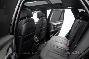 Black BMW X5 2018 in Tallinn, with an engine capacity of 2.00 L and mileage of 193 thousand km for 20999 €, photo 10 on AUTOMOTO.COM.LV