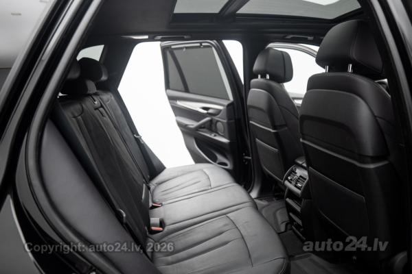 Black BMW X5 2018 in Tallinn, with an engine capacity of 2.00 L and mileage of 193 thousand km for 20999 €, photo 10 on AUTOMOTO.COM.LV