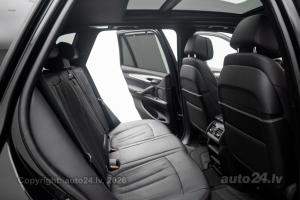 Black BMW X5 2018 in Tallinn, with an engine capacity of 2.00 L and mileage of 193 thousand km for 20999 €, photo 11 on AUTOMOTO.COM.LV
